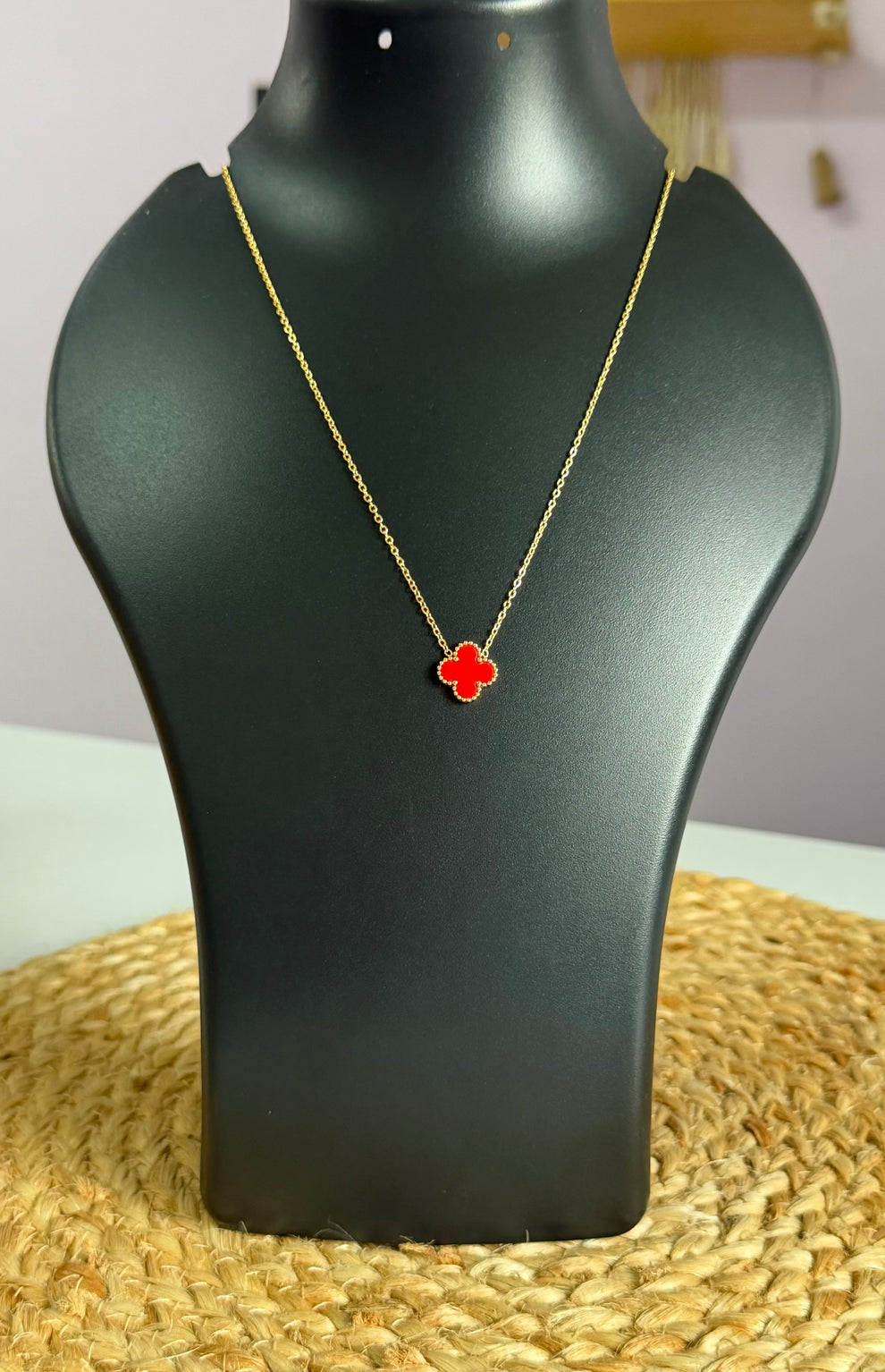 Classic Clover Elegance Anti-Tarnish Clover Neck Chain - Red – PearlsOnline